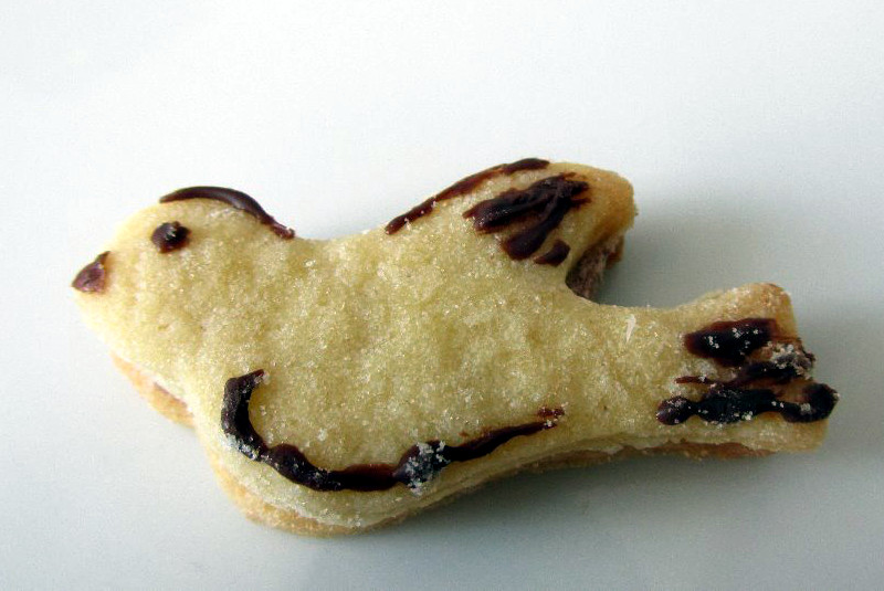 Linecké cukroví s krémem a čokoládovou polevou - www.krasnevanoce.cz